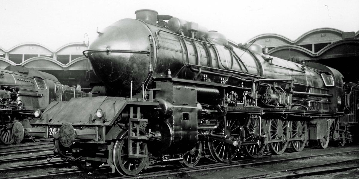 Fichier:241 A 36 001 RS Fleury Jan.jpg — WikiPLM